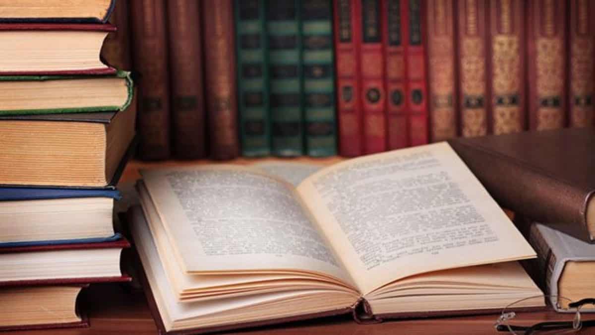 Prosa - O que é, características, tipos e diferenças com a poesia