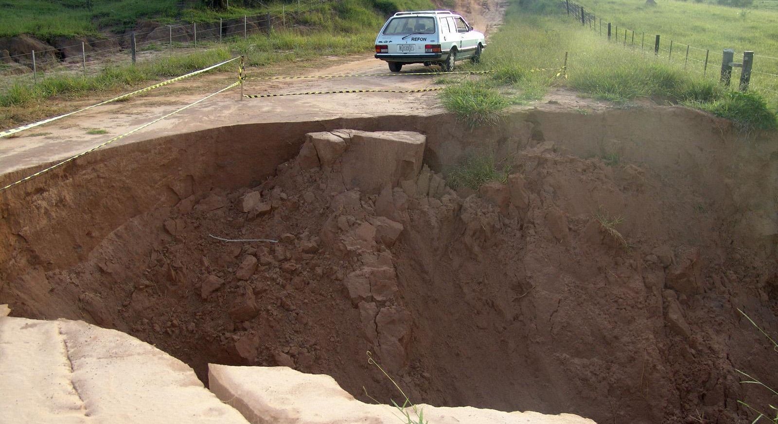 Voçoroca: o que é, diferença da erosão e principais riscos